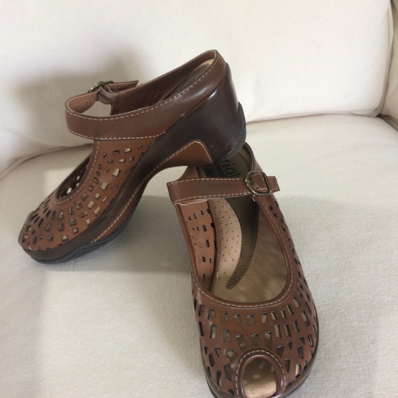Rialto Comfort | Shoes | Rialto Comfort Wedge Peep Toe Sz 8m | Poshmark